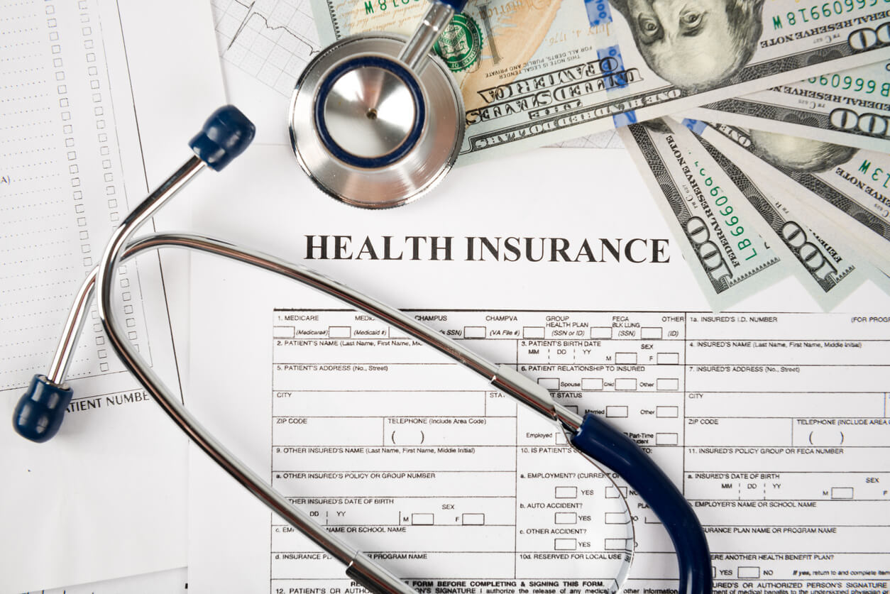 Discount Health Plan vs. Health Insurance: Benefits, Pros, Cons